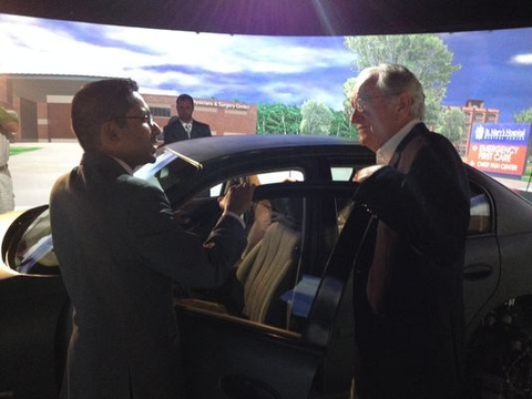 Sen. Tom Harkin visits National Advanced Driving Simulator | Iowa Now ...