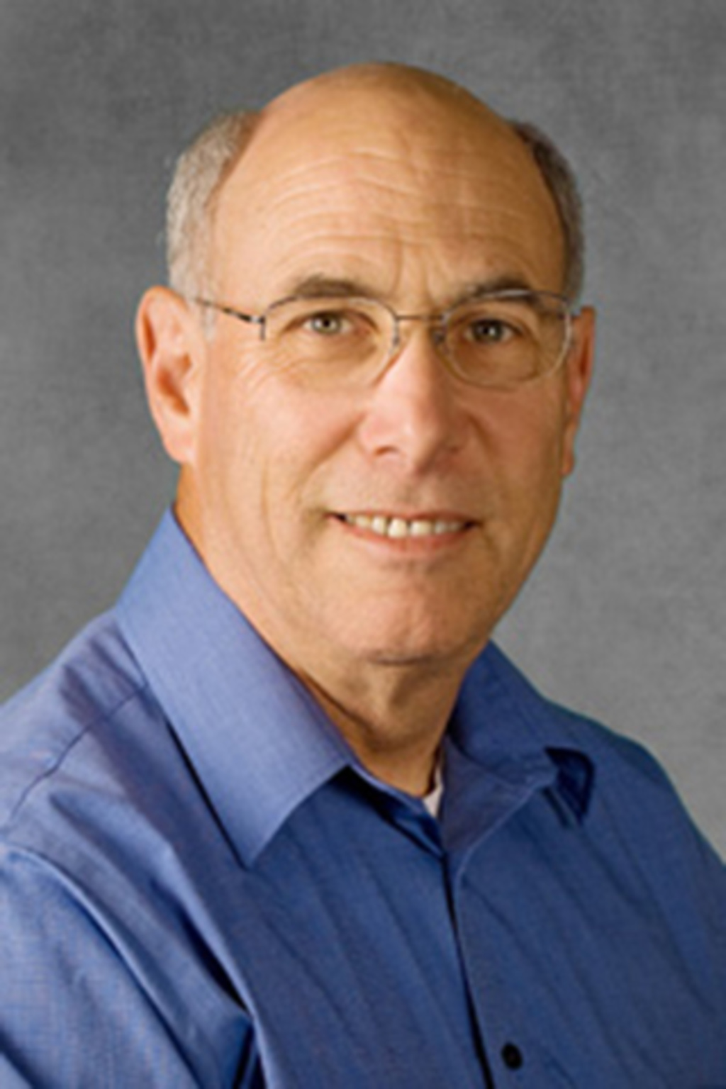 Many honored at UI’s annual Faculty and Staff Awards Banquet | Iowa Now ...