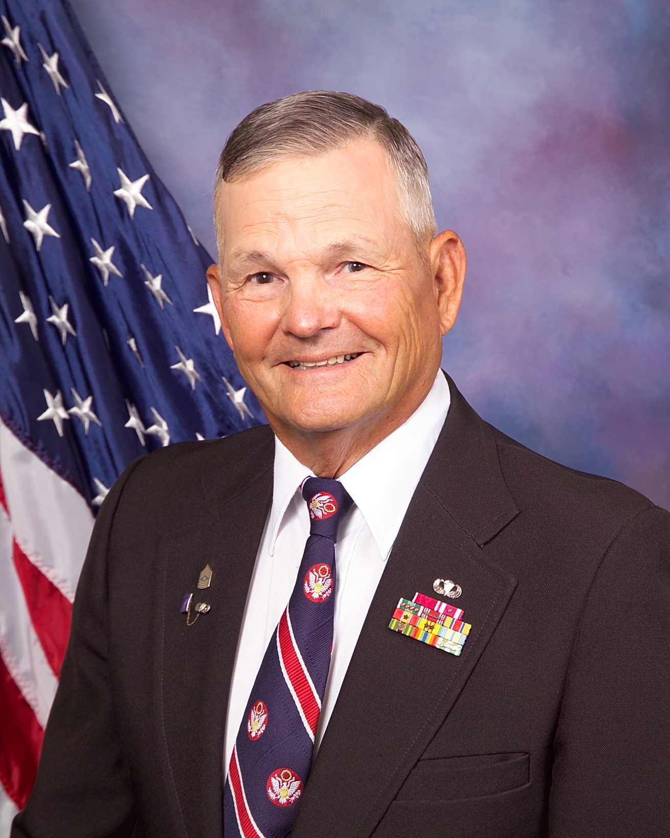 Dickerson receives Patriot Award from PGA of America | Iowa Now - The ...