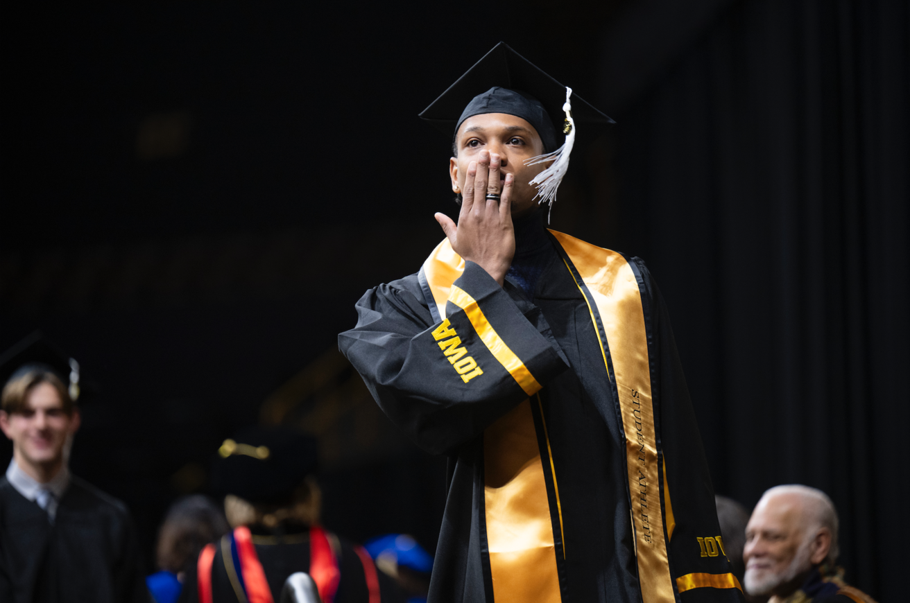 New graduates celebrated at fall 2023 commencement | Iowa Now - The ...