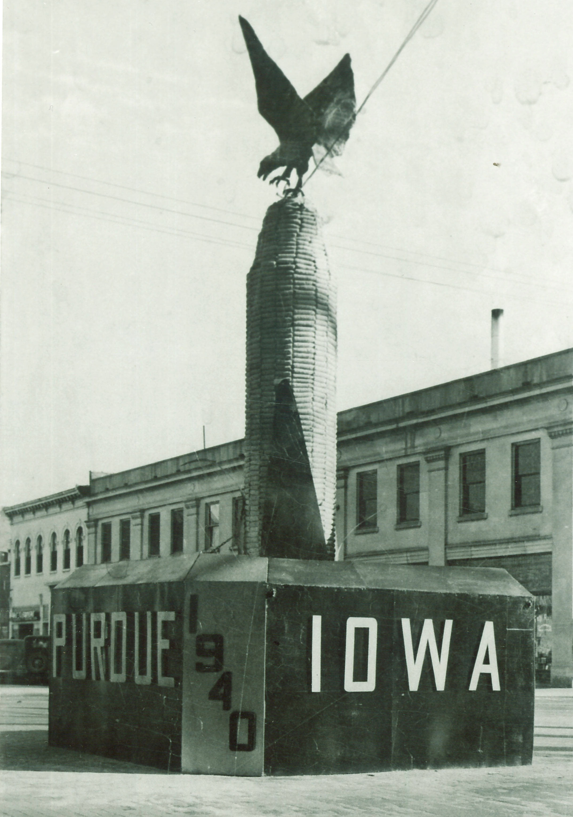 Old Gold: Corn as art | Iowa Now - The University of Iowa