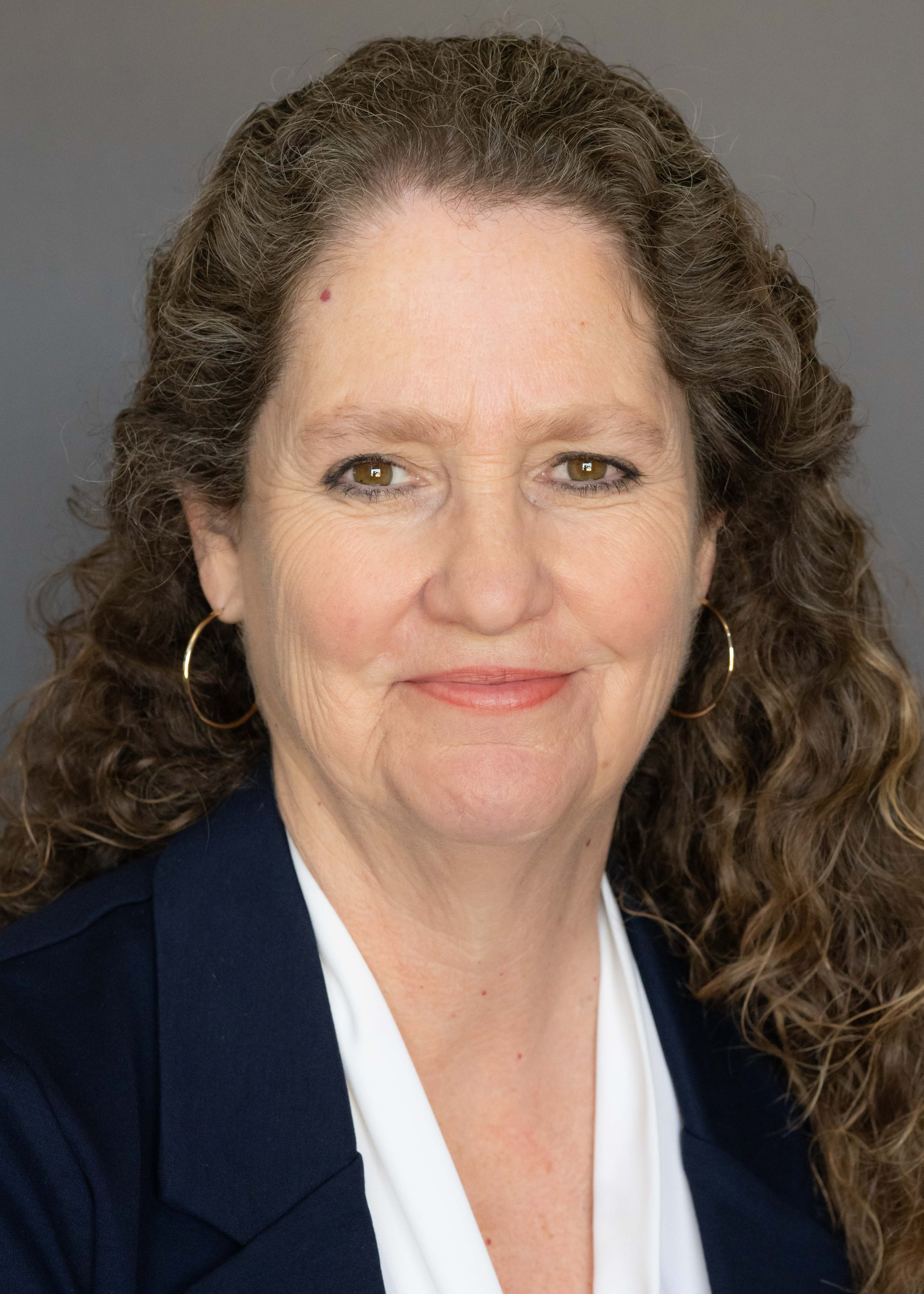 6 UI faculty honored with 2023 Regents Award for Faculty Excellence ...