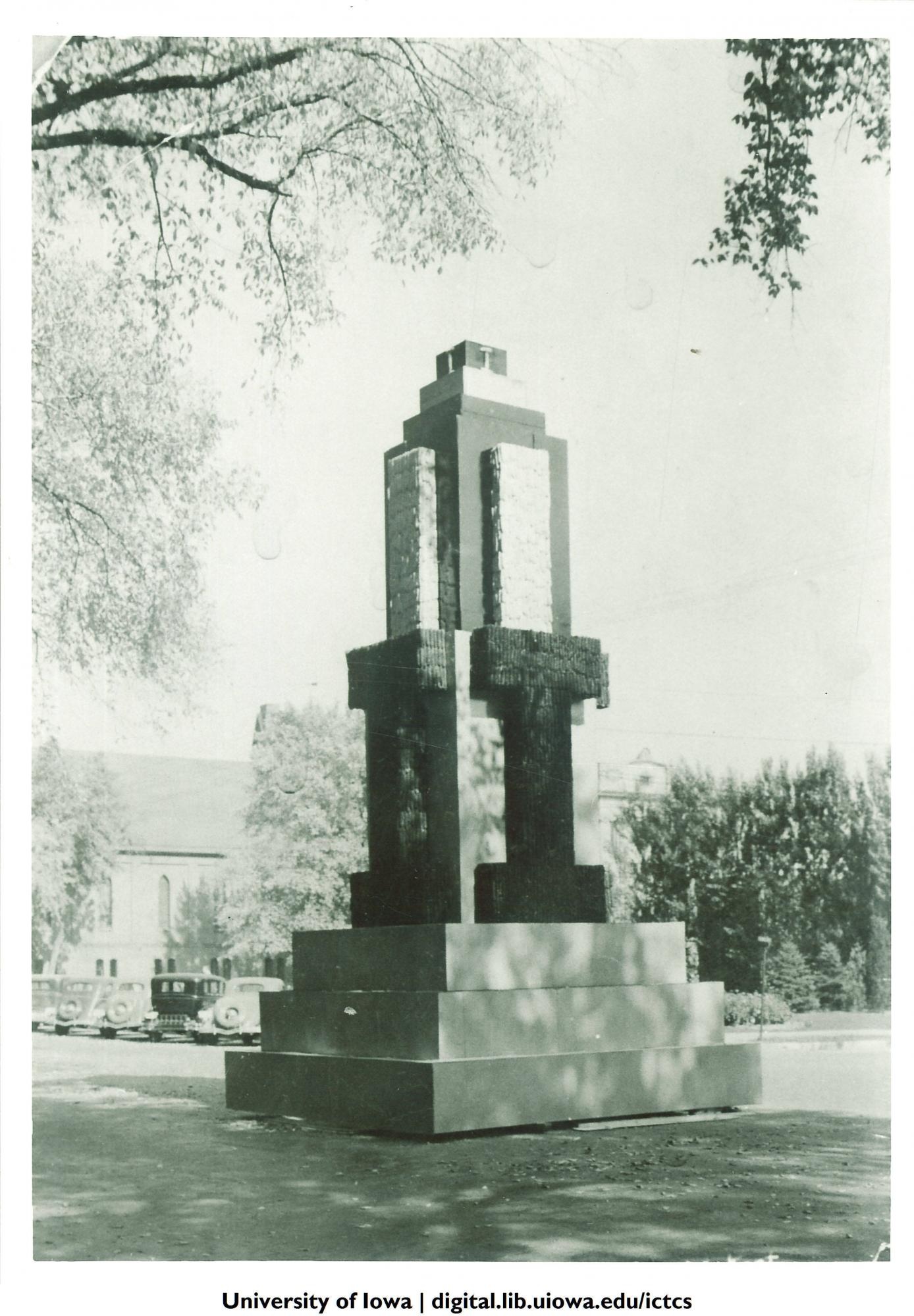 Ears through the years: Iowa’s Homecoming corn monument | Iowa Now ...
