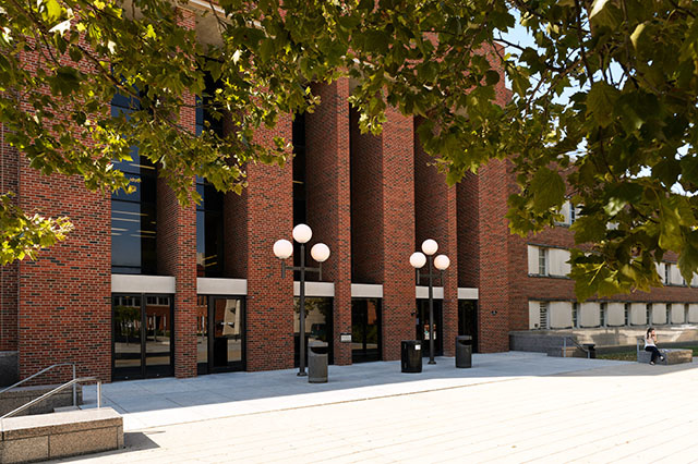 University of Iowa Libraries named 'Library of the Year' | Iowa Now ...