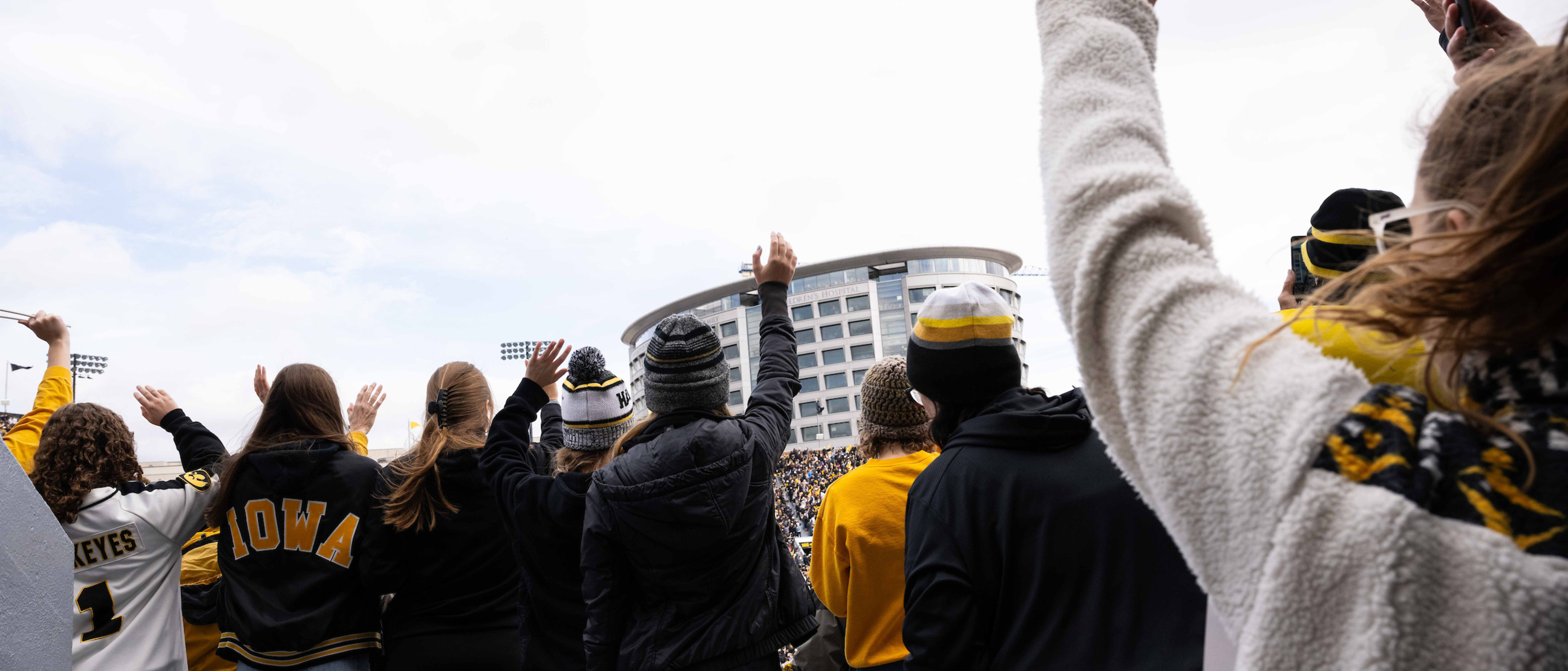 The heartwarming Iowa Hawkeye Wave football tradition | Iowa Now - The ...